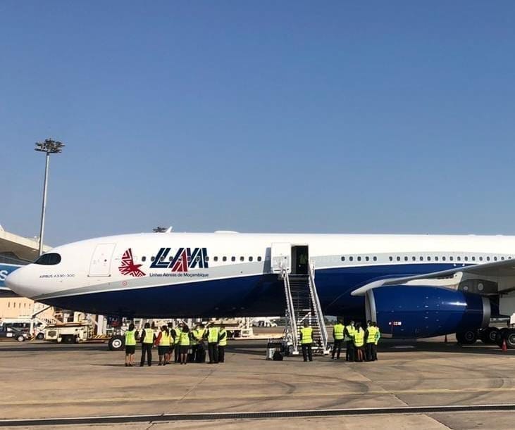 LAM Flight from Maputo to Johannesburg Breaks Down on Landing in South ...