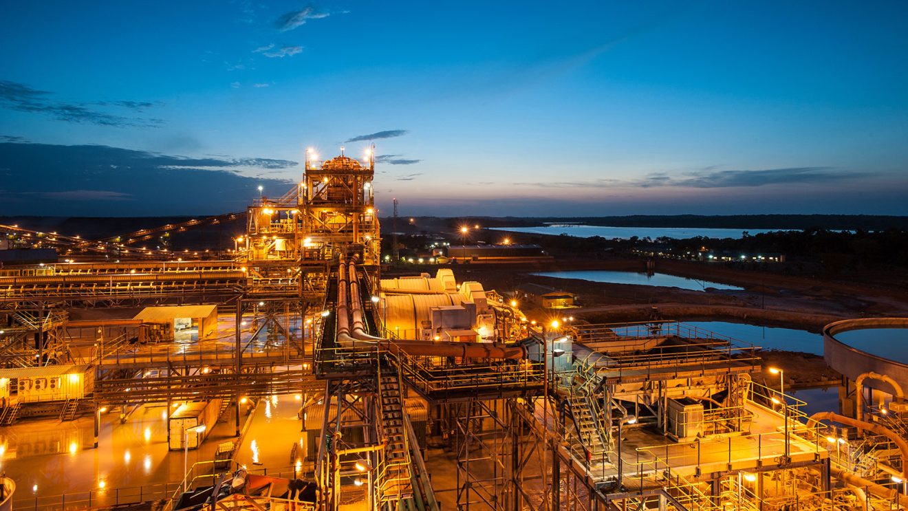 President Announces Launch of Luanda Gold Refinery • 360 Angola