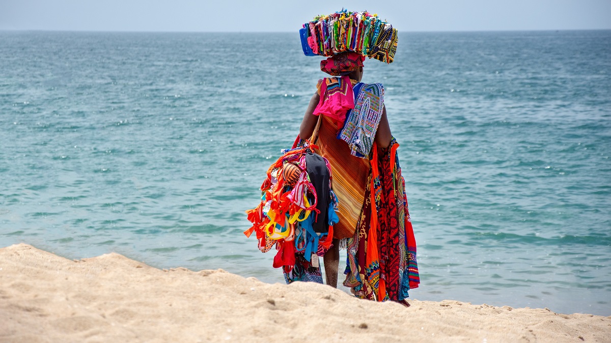Angolan Women Work Twice as Much as Men in Unpaid Tasks • 360 Angola