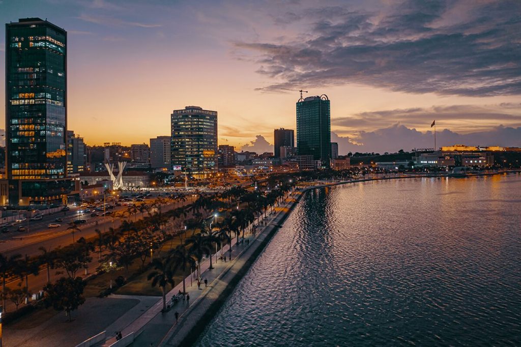 Fitch Maintains Angola’s Rating at B- and Forecasts Stable Outlook ...