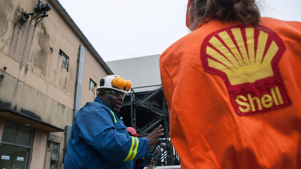 Shell Returns to Angola with a $920 Million Investment for Exploration ...